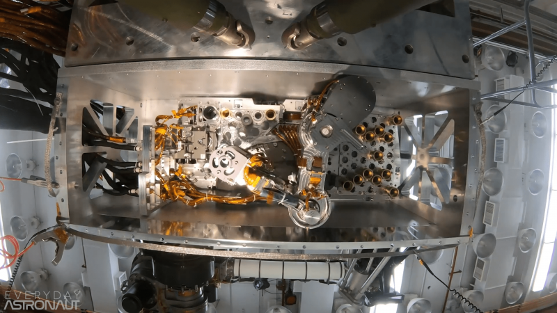 Perseverance VS Curiosity - What's New? | Everyday Astronaut