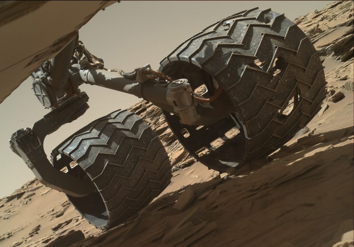 Perseverance VS Curiosity - What's New? | Everyday Astronaut